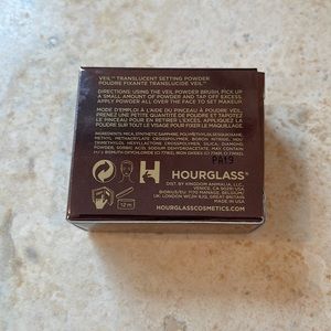 Hourglass | Makeup | Hourglass Veil Translucent Setting Powder | Poshmark